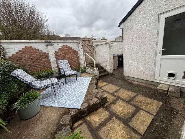 2 bed house for sale