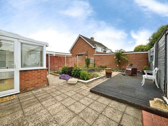 2 bed house for sale