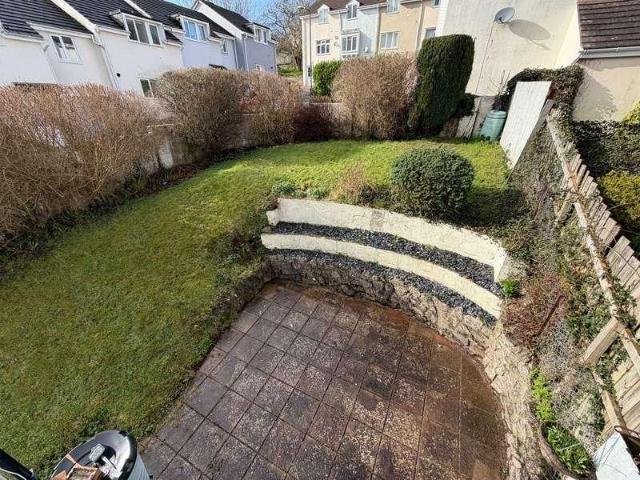 2 bed house for sale