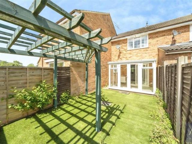2 bed house for sale