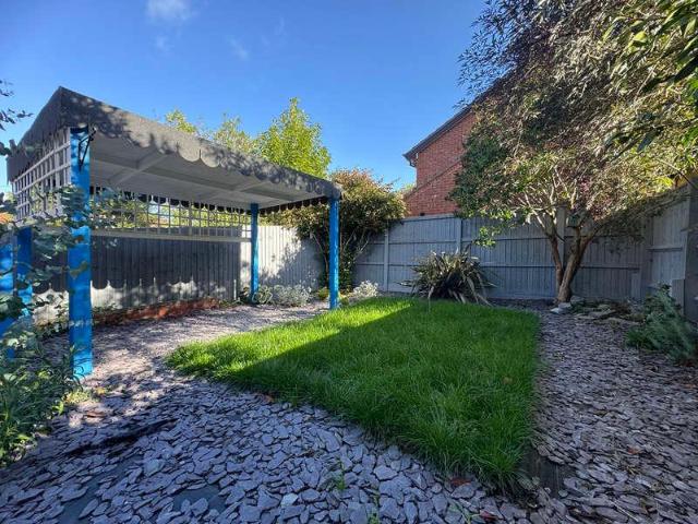 2 bed house for sale