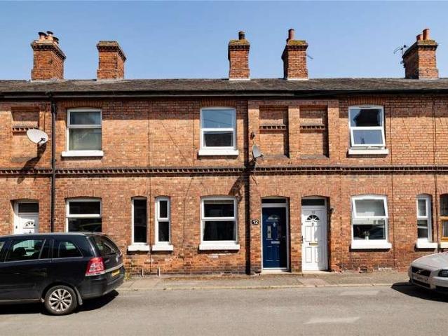 2 bed house for sale