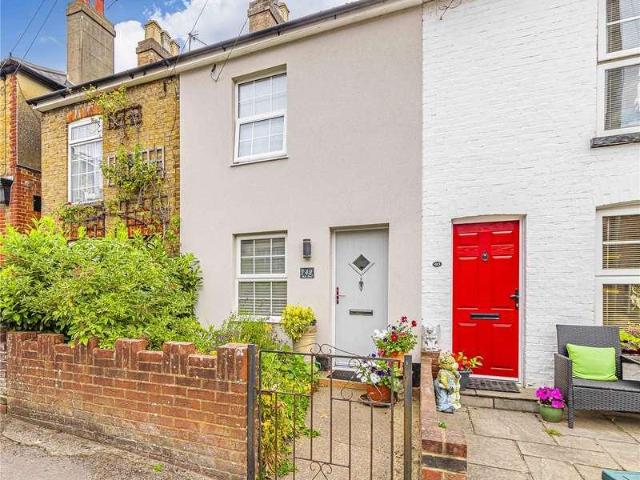 2 bed house for sale
