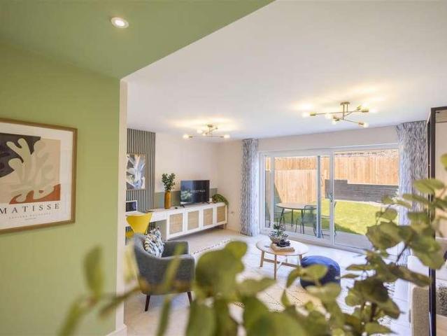 2 bed house for sale