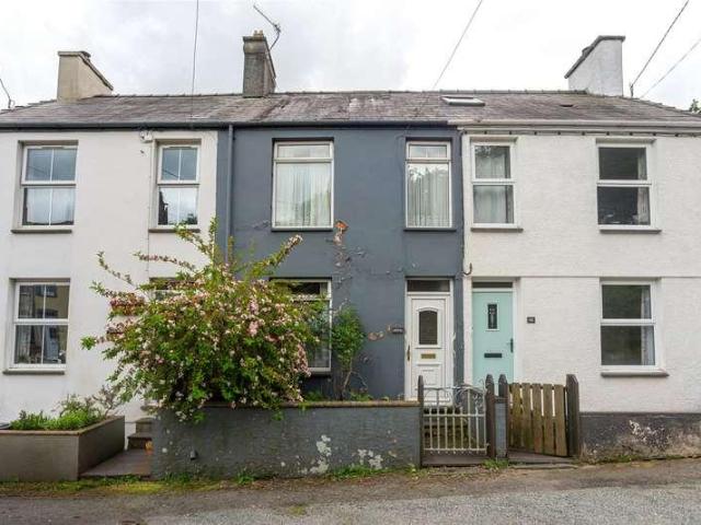 2 bed house for sale