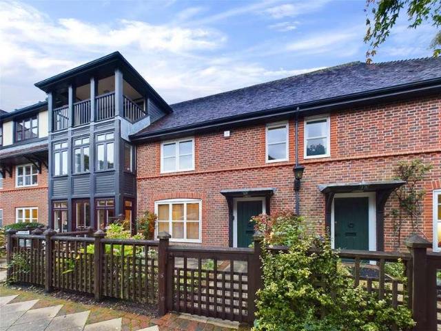2 bed house for sale