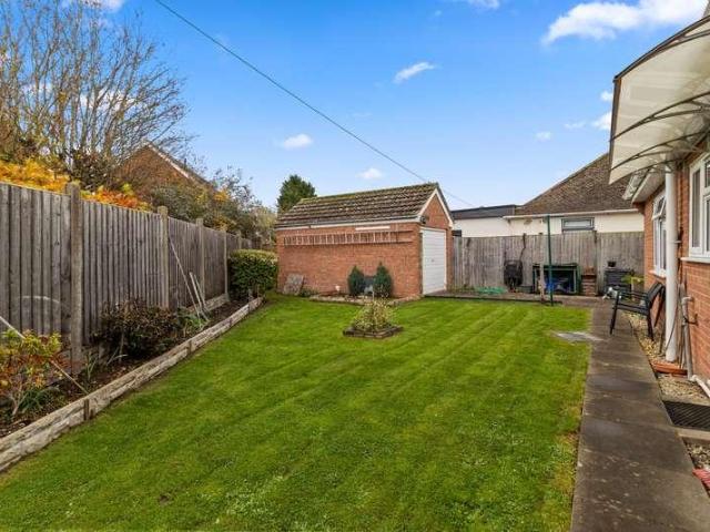 2 bed house for sale