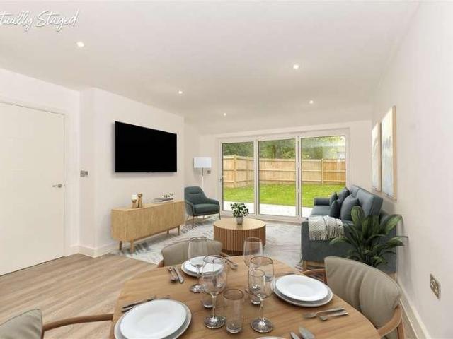 2 bed house for sale