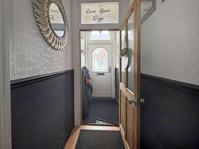 2 bed house for sale