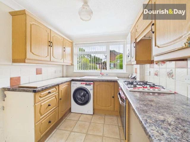 2 bed house for sale