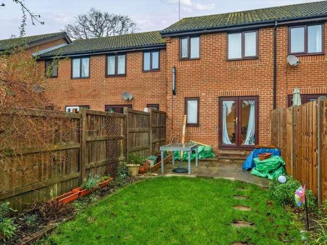 2 bed house for sale