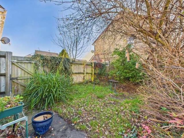 2 bed house for sale