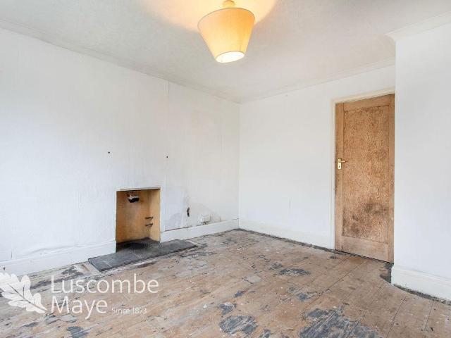 2 bed house for sale
