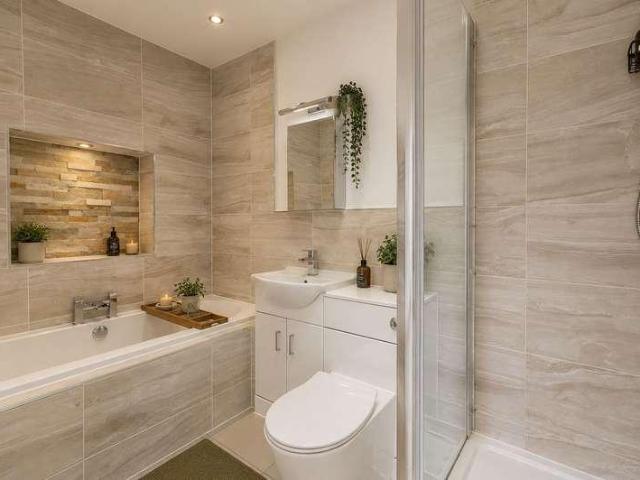 2 bed house for sale