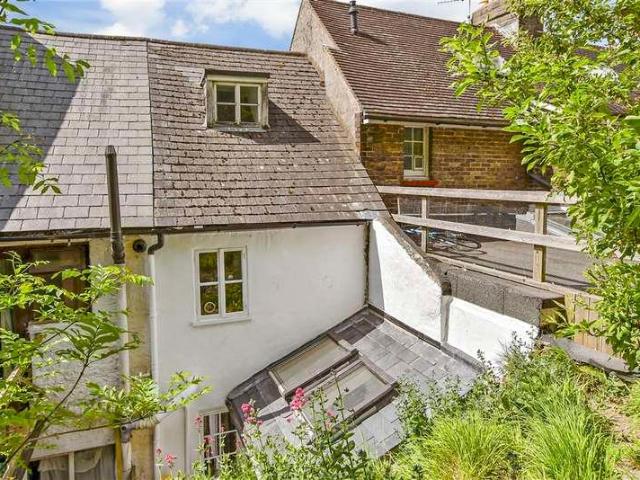 2 bed house for sale
