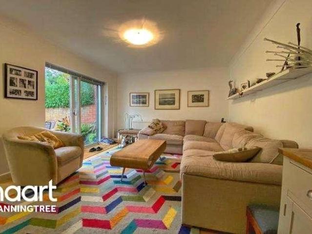 2 bed house for sale