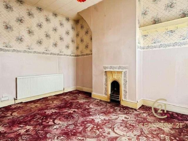 2 bed house for sale