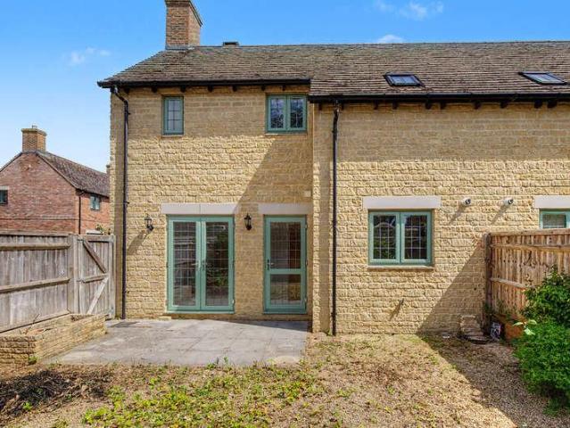 2 bed house for sale