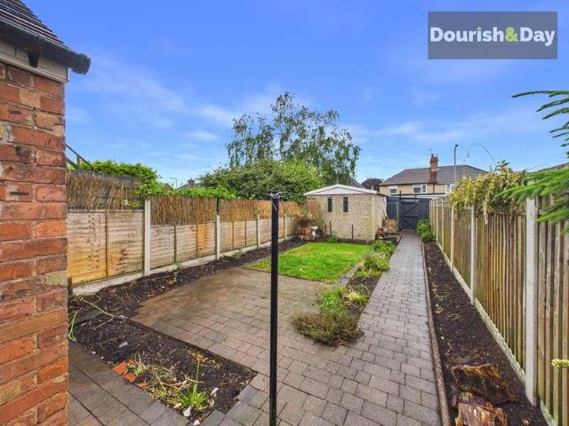 2 bed house for sale
