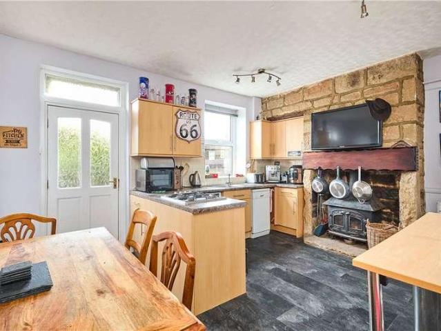 2 bed house for sale