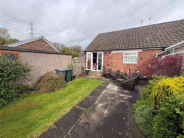 2 bed house for sale