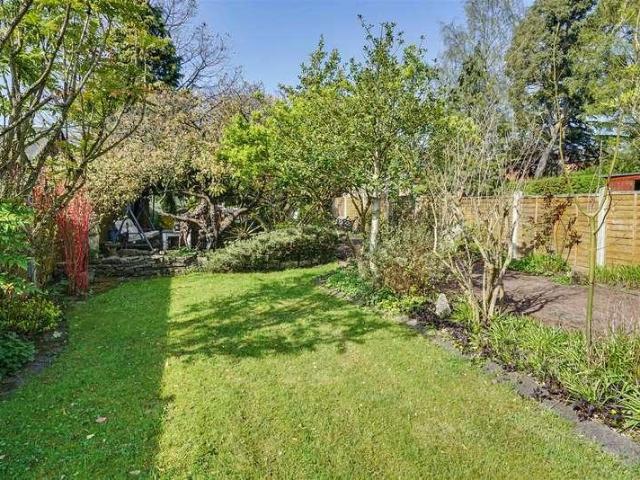 2 bed house for sale