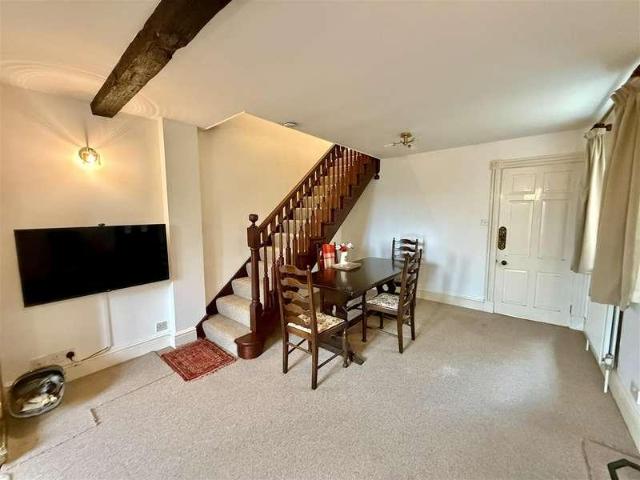 2 bed house for sale