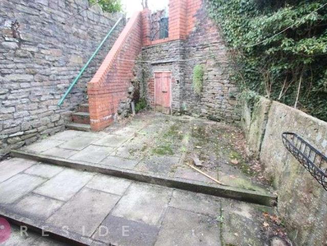 2 bed house for sale