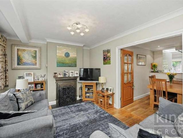 2 bed house for sale