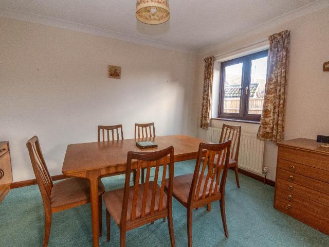 2 bed house for sale