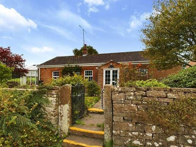 2 bed house for sale