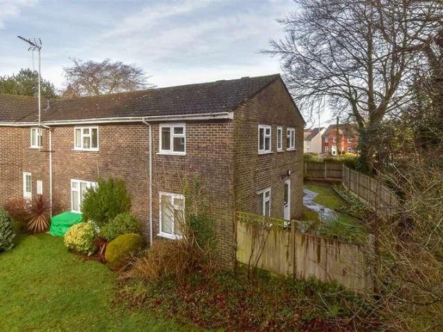 2 bed house for sale