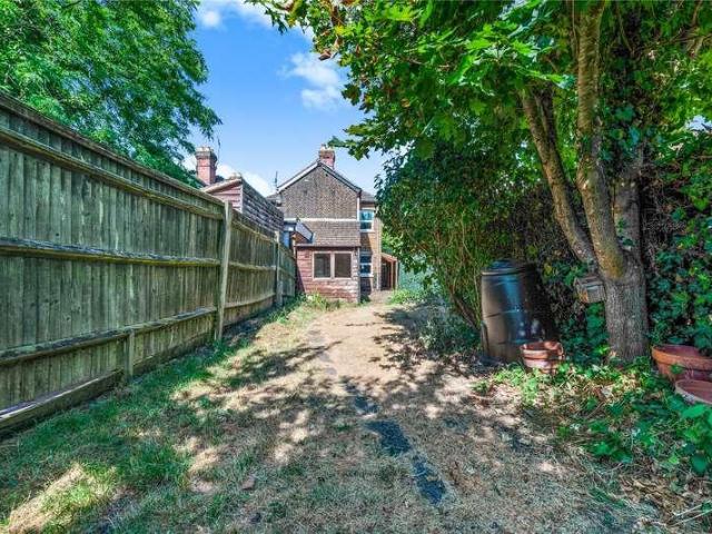 2 bed house for sale