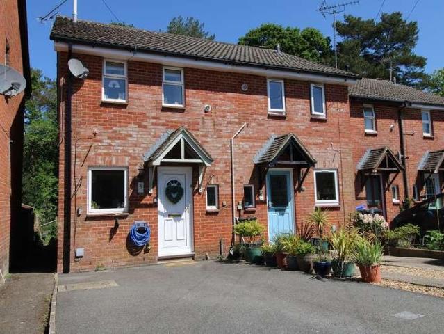 2 bed house for sale
