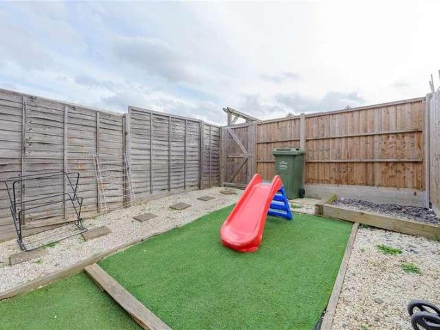 2 bed house for sale