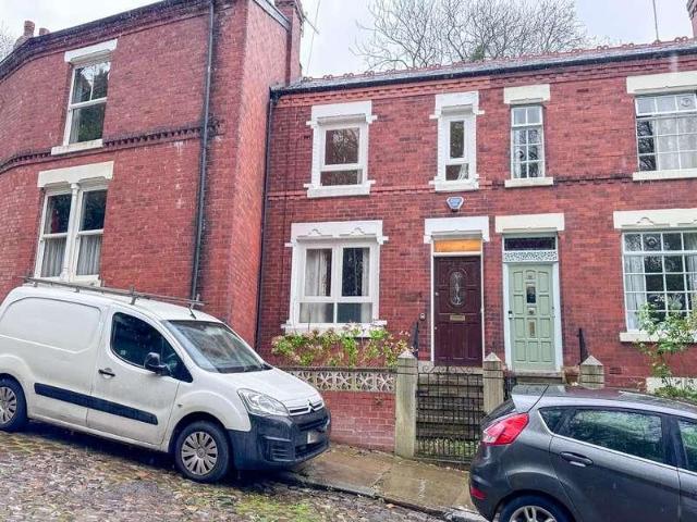 2 bed house for sale