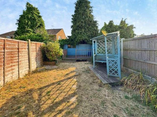 2 bed house for sale