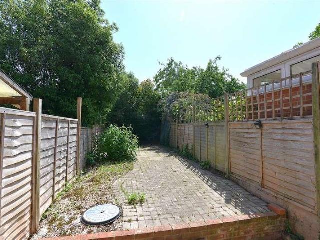 2 bed house for sale