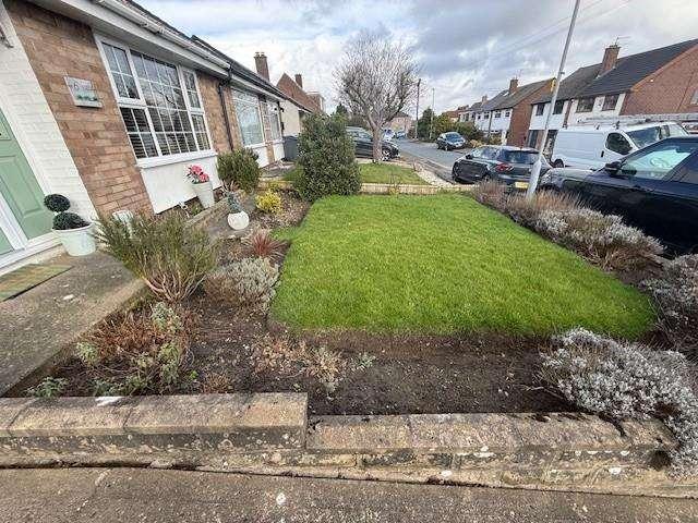 2 bed house for sale