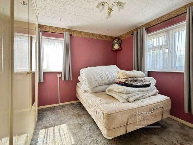 2 bed house for sale