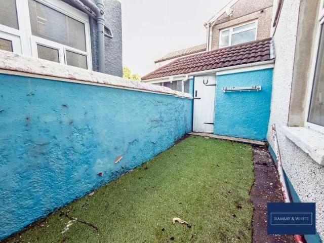 2 bed house for sale