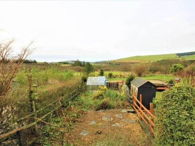 2 bed house for sale
