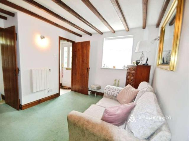 2 bed house for sale