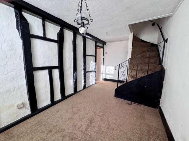2 bed house for sale