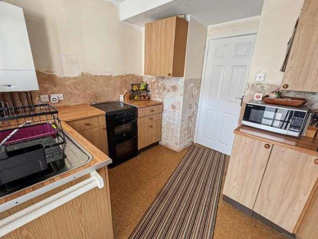 2 bed house for sale