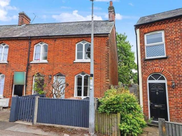 2 bed house for sale