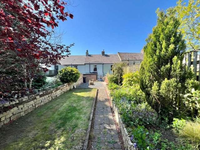2 bed house for sale