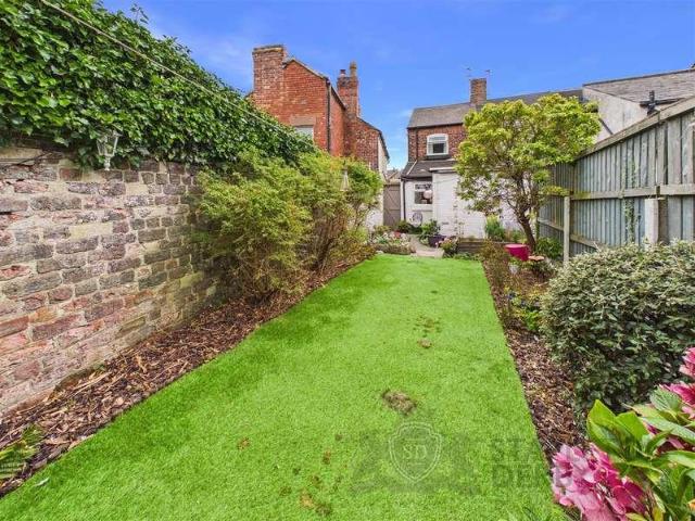 2 bed house for sale