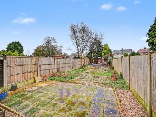 2 bed house for sale