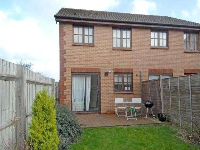 2 bed house for sale